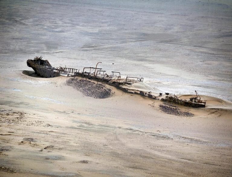 Eduard Bohlen: The Desert Shipwreck of Namibia’s Skeleton Coast ...