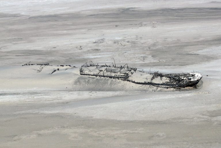 Eduard Bohlen: The Desert Shipwreck of Namibia’s Skeleton Coast ...